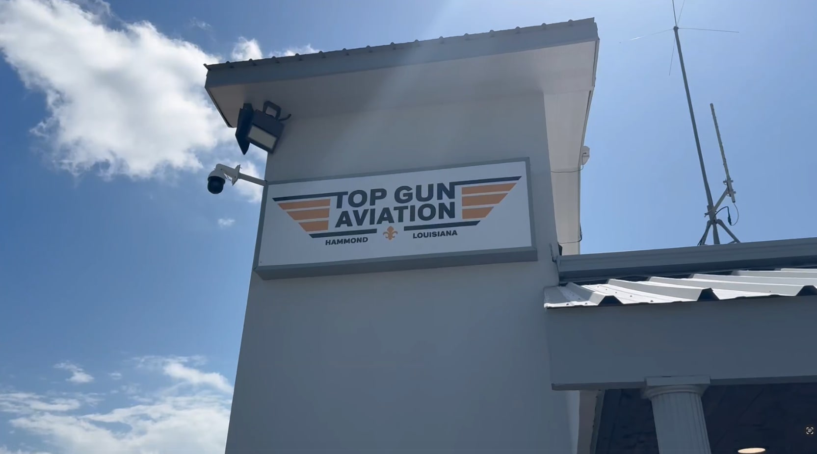 Top Gun Aviation Partners with LiveATC.net to Stream KHDC Tower